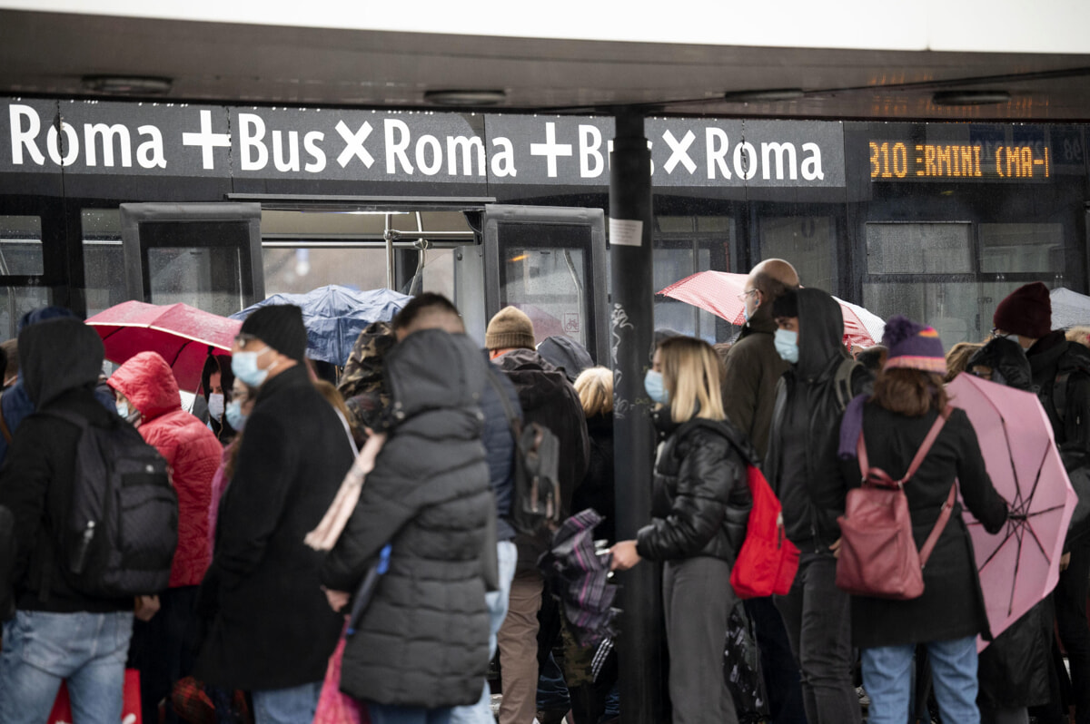 Sciopero Roma, venerdì 15 dicembre metro e bus a rischio per 24 ore ... Sciopero Roma, venerdì 15 dicembre metro e bus a rischio per 24 ore ...